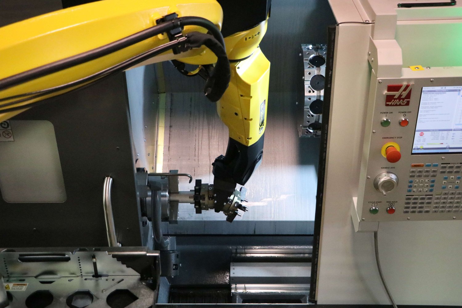 A Comprehensive Guide to Machine Tending Robots